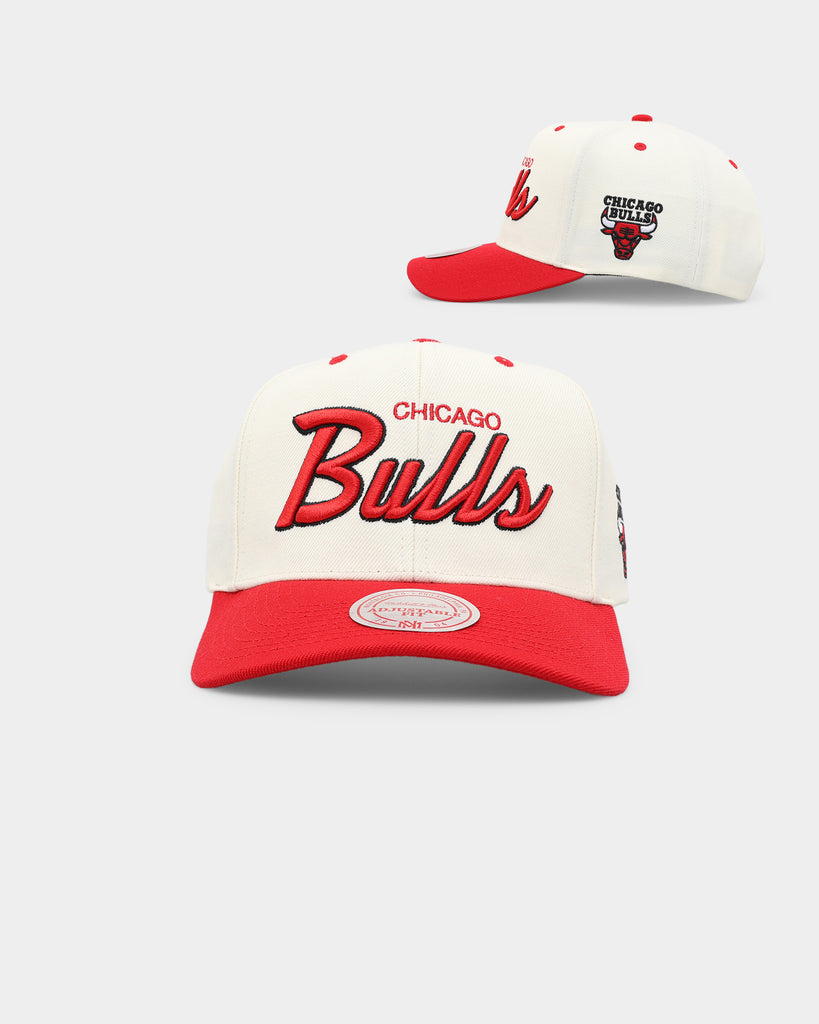 Mitchell & Ness Chicago Bulls Team Script OG Snapback Vintage Cream ...