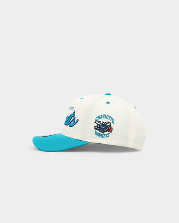 Mitchell & Ness Charlotte Hornets Team Script OG Snapback Vintage Crea ...