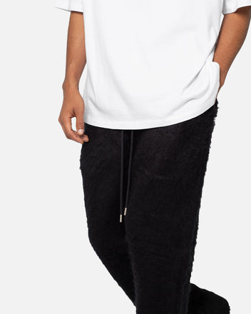 MNML Fuzzy Sweatpants Black | Culture Kings