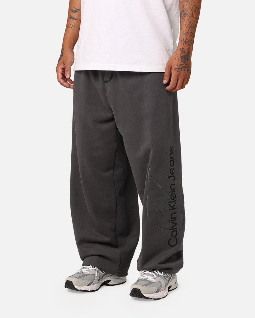 Calvin Klein Washed Monologo Hawk Pants Washed Black | Culture Kings