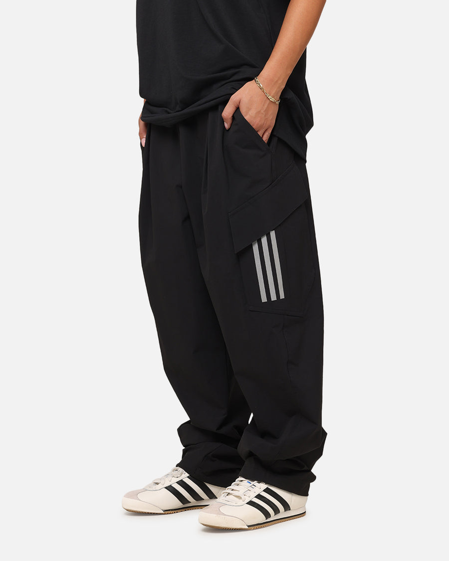 adidas x Mercedes-AMG PETRONAS Formula One F1 2025 Mechanics Joggers B ...