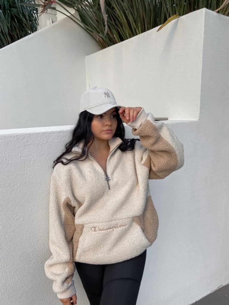 Champion Sherpa Quarter Crew Zip Pebblestone | Culture Kings